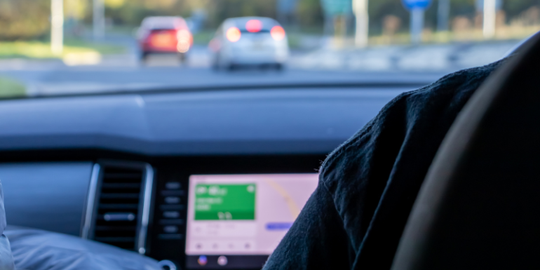 12 Best Android Auto Apps to Make Driving Safe and Fun [2025]