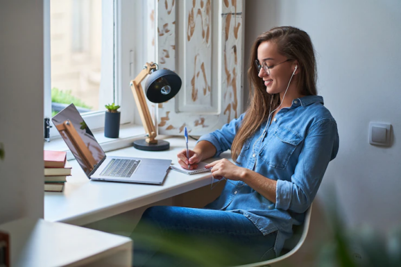11 Best Transcription Jobs Platforms to Find Flexible Jobs